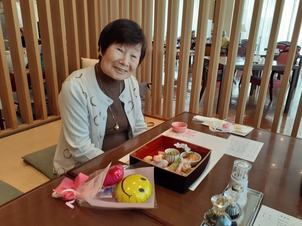 エレガリオ神戸 ご入居者インタビュー ~荷物の処分は大変~ 【エレガリオ神戸】神戸市内の介護付き有料老人ホーム